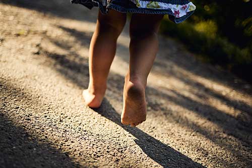 Encourage your children to walk barefoot | Capulum College